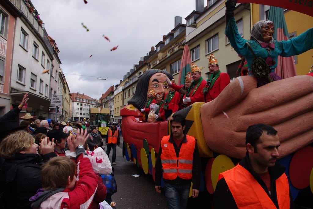 Größter Faschingszug in Süddeutschland rechts des Rheins! - wob ...